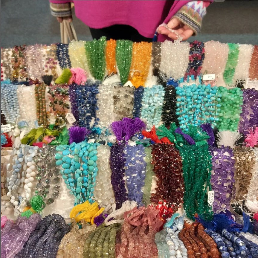 Gemstone Beads – Nila Rubia Gems